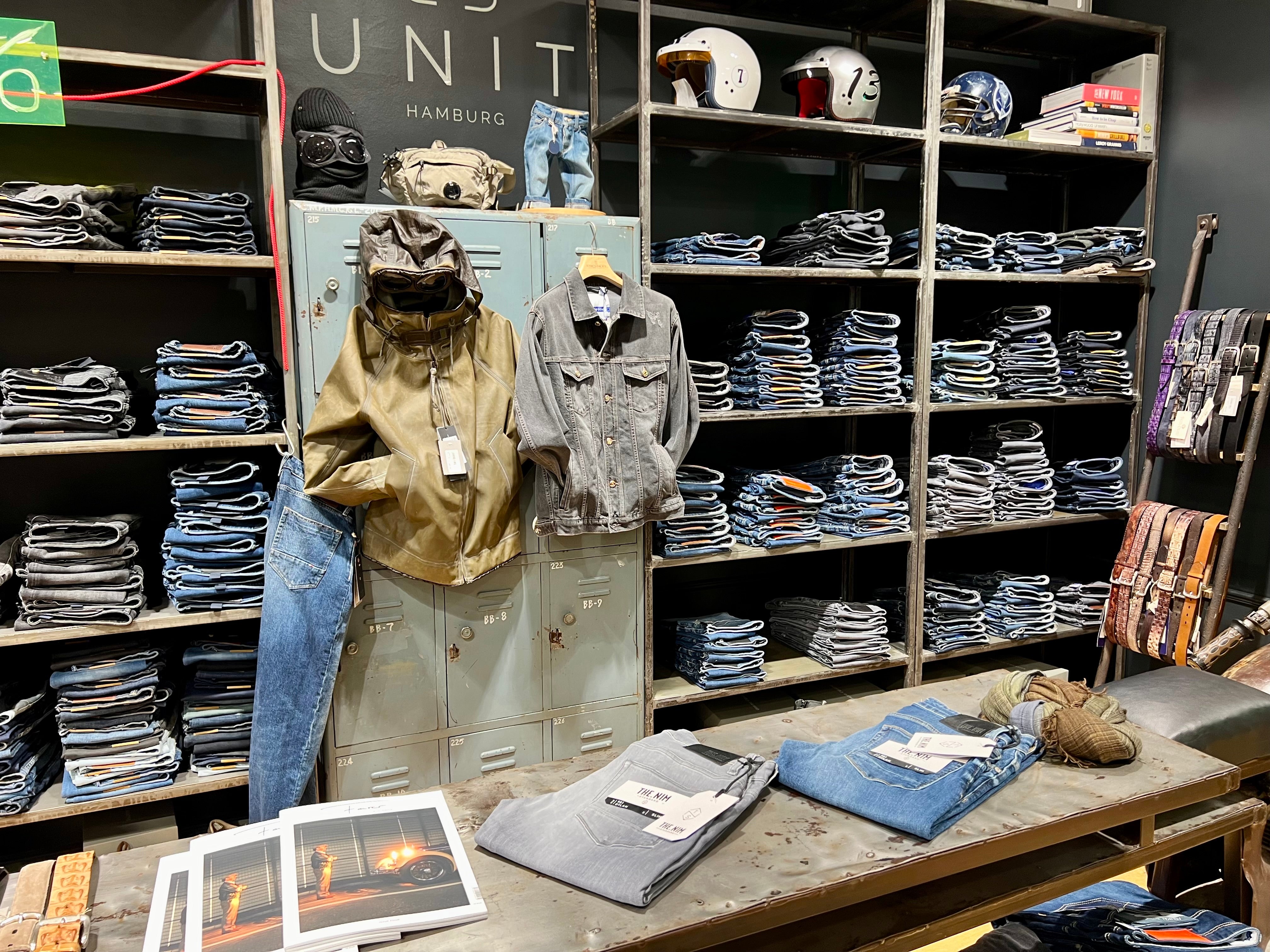 UNIT Hamburg mit Jacob Cohen, C.P. Company und Officine Creative Official